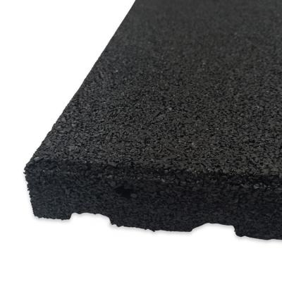 Cina Eco Safety Interlocking Rubber Stable Mats Piastrelle a forma di 2,50 x 19,5 x 19,5 pollici 4 colori 13 dimensioni di confezione in vendita