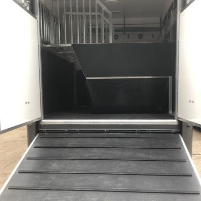 China Wide Ribbed Pattern Ramp Agricultural Rubber Matting And Safety Surfacing for sale
