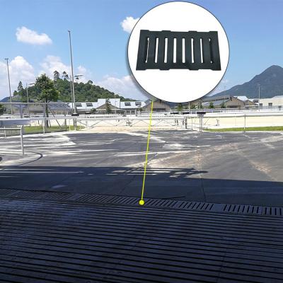 Cina Materassi di gomma antiscivoloso con lastra in rilievo di ferro per la piscina per cavalli o per l'area di pulizia dell'albero in vendita