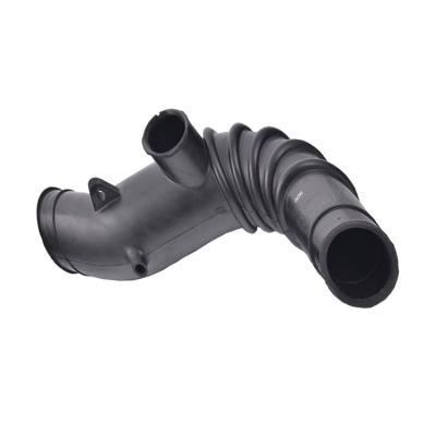 Cina Accessori in gomma Motori per autoveicoli Parti in gomma Motori per autoveicoli Nero Tubo di filtro di aspirazione dell'aria in gomma in vendita