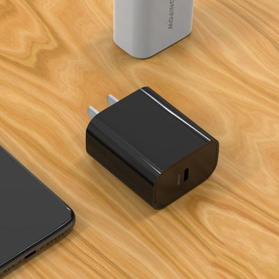 Cina Adattatore veloce di viaggio del caricatore dell'ABS a prova di fuoco dell'adattatore del caricatore del telefono cellulare di PD20W per Iphone 12 in vendita
