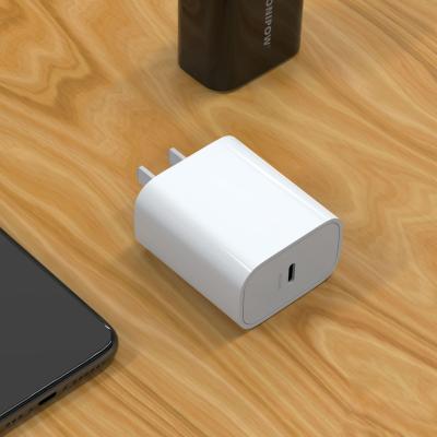 Cina Adattatore veloce di viaggio del caricatore dell'ABS a prova di fuoco dell'adattatore del caricatore del telefono cellulare di PD20W per Iphone 12 in vendita