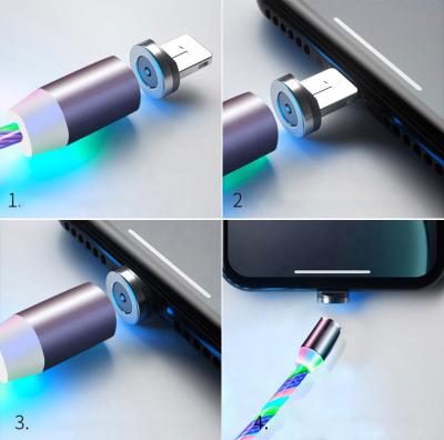 Cina il micro USB caricatore del telefono di 2.4A cabla un tipo la C 3 di 8 perni in 1 luce magnetica del cavo LED in vendita