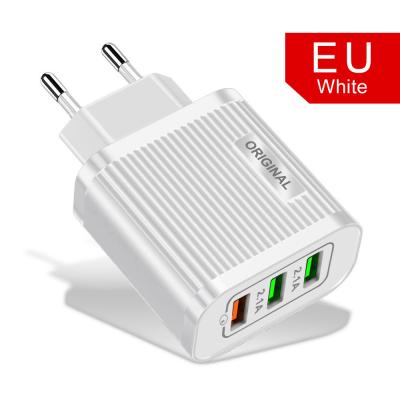 Cina Porte USB dell'adattatore 3 del caricatore del telefono cellulare della prova di fuoco velocemente che fanno pagare il caricatore del telefono in vendita