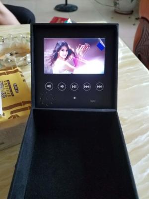 Cina Video batteria promozionale su misura del contenitore 300-2000Mah di opuscolo del contenitore di regalo dell'affissione a cristalli liquidi video in vendita
