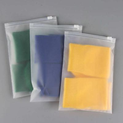 China Oem Custom Frosted Pe Zipper Bags Reusable for T Shirt Swimwear Packing for sale