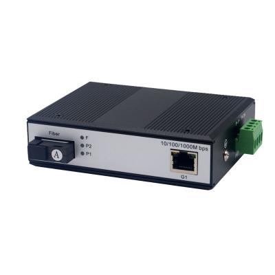 China IP40 DIN Rail Industrial POE Switch Gigabit 1 SC Fiber 1 RJ45 PoE Fiber Media Converter for sale