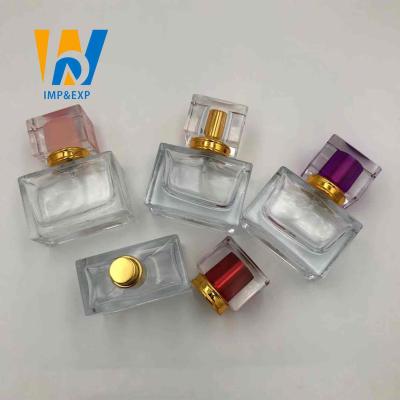 Cina lo spruzzo di profumo di vetro di 1.01oz 30ml imbottiglia la radura vuota con il cappuccio del sarin della lampadina dello spruzzo in vendita
