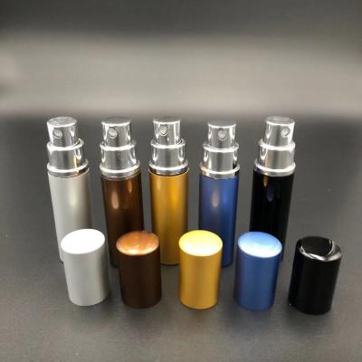 China Atomizador recarregável portátil luxuoso 20ml 15ml 10ml 0.338oz da fragrância de Travalo Milão à venda
