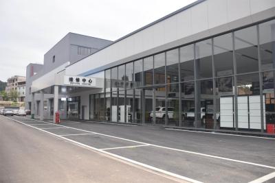 China Q235B Q355B Steel Frame Warehouse With Insulated Roof And Wall Panels for sale