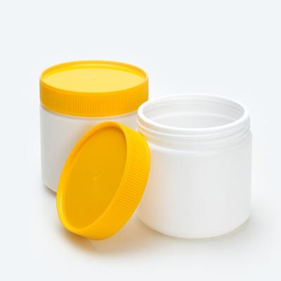 China 500ml Cap Protrusion Design Portable Protein Container Powder Bottle With Non-slip Pattern PP Cap for sale