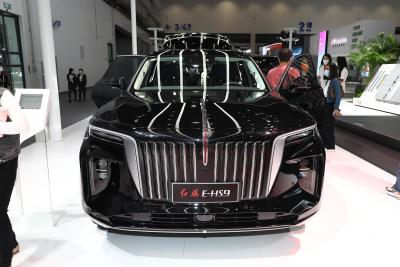 中国 Hongqi E-HS9 4は6秒の自動電気自動車新しいエネルギー車0-60mphをつける 販売のため