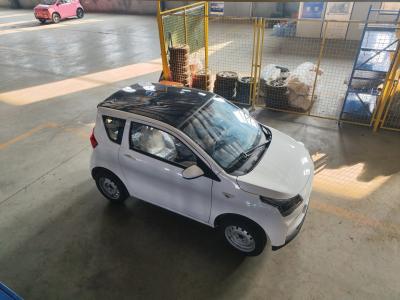 Cina 2024 CCH Solar-Powered Electric Mini Car with RHD Driver's Position and Compact Size in vendita