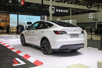 Cina 2023 Tesla Model Y Performance SUV EV Car Deposit High Match with Xenon Daytime Light in vendita