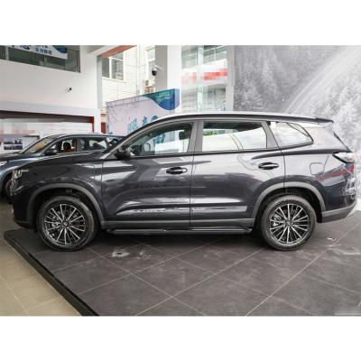 Cina Top-Performing Chery Tiggo 8 Plus Car Lithium Battery 100km Range 1740kg Curb Weight in vendita