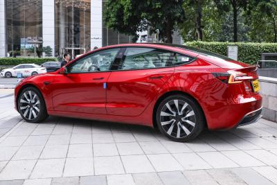 中国 Turbo Engine Type 2023 Tesla Model 3 Y The Perfect Combination of Power and Efficiency 販売のため