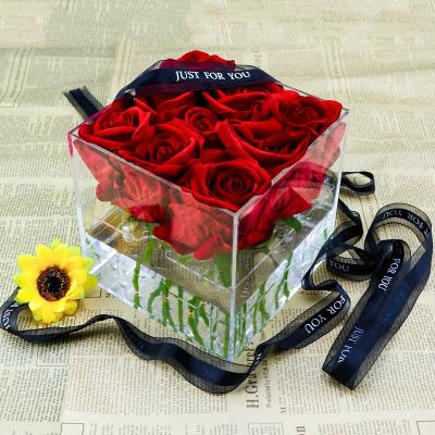 Cina contenitore acrilico spesso di fiore di 0.5mm con i fori per il regalo di nozze di San Valentino in vendita