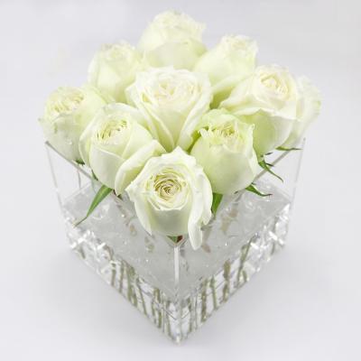 Cina contenitore acrilico spesso di fiore di 0.5mm con i fori per il regalo di nozze di San Valentino in vendita