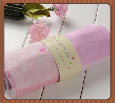 China 2016 High Quality 100% Cotton Bath Towel With Embroidery as gift for sale