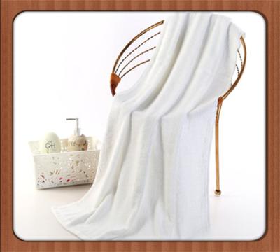 China Hotel Towel Wholesale White Color Manufacturers 100% Cotton Material Hotel Bath Towel Set for sale