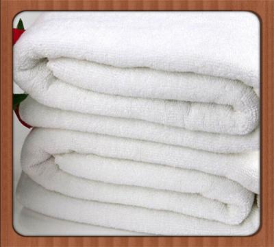 China Egyptian Cotton Customized Embroidery Logo White Luxury Hotel Bath Towels for sale