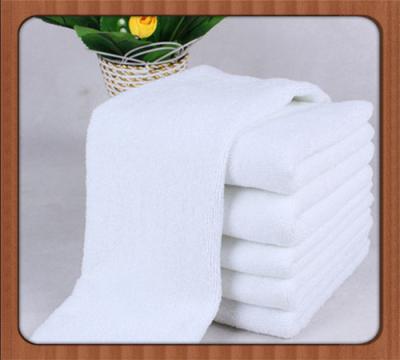 China 100% cotton 32S 650gsm jacquard white hotel bath towel for sale