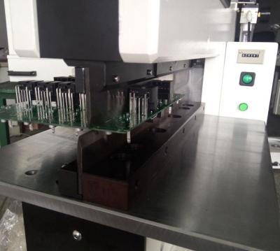 중국 PCB Depaneling 기계, 풀그릴 PCB 분리기를 자르는 두 배 똑바른 칼 판매용
