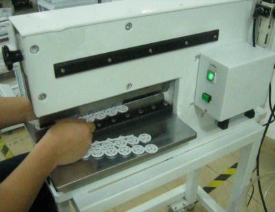 China Automotive LED Bulbs PCB Separator Machine YSVC-2 for sale