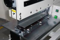 China Automatic LED Strip PCB Depaneling Machine / PCB Separation 400mm for sale