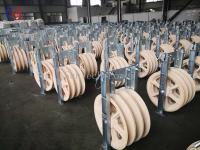 China Conductor ACSR500 Universal Stringing Block 60KN Large Cable Pulleys for sale