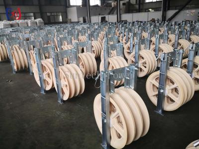 Cina Blocco di tesatura universale per conduttore ACSR500 60KN, pulegge per cavi grandi in vendita