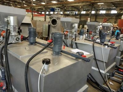 Cina Macchina avanzata per la depurazione dei fanghi a presse a vite con dosaggio automatico e trasportatore senza albero in vendita