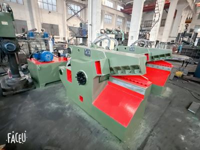 Cina 120 tonnellate di rottami di metallo da taglio per alligatori con lunghezza della lama di 700/800 mm in vendita