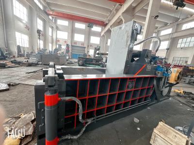 China Pressão para empilhadeira de resíduos metálicos hidráulica de 200T / máquina de empilhadeira de reciclagem de metais com controle PLC à venda