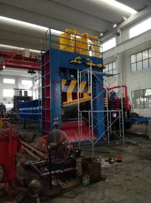 China Heavy Duty Gantry Shear Featuring Hydraulic Control Ideal for Accurate Cutting of Large Steel Plates in Manufacturing for sale