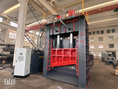 China 700 Tons Hydraulic Scrap Steel Shearing Machine with 7500mm Feeding Box and 1600mm Blade Width for Heavy Scrap Cutting for sale