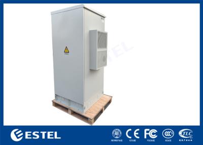 Cina IP55 Outdoor Telecom Cabinet With Power Distribution And Envirenmental Monitoring System in vendita