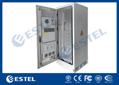 中国 IP55 19インチラック 38U 外部サーバーキャビネット 冷却用エアコン付き 販売のため