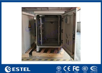 China IP55 22U Outdoor Communication Cabinets Single Layer With Front / Back Door for sale