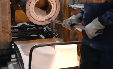 Chakra Design Frosted Quartz Crystal Singing Bowls Set of 7pcs with mallets and carrying case 2