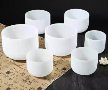 China Frosted chakra quartz crystal singing bowls 440HZ 432HZ factory sell directly 8-24inch for sale