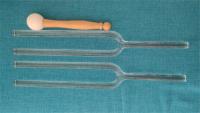 China Quartz Crystal Tuning Forks 16mm 20mm 25mm Musical Notes Set 7pcs for sale