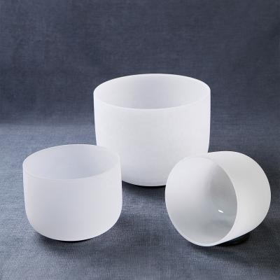 China Direct Manufacturer White Chakra Tuned Quartz Singing Bowl with Pallet and chakra note FSB951 for sale