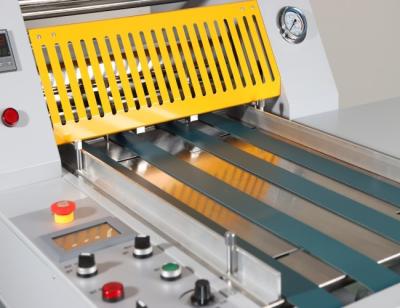 China Width 490mm BOPP Thermal Film Roll Laminating Machines Document Use for sale