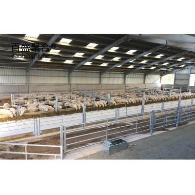 Cina Struttura in acciaio galvanizzata a caldo Capannone per animali con colori personalizzati e standard ASTM in vendita