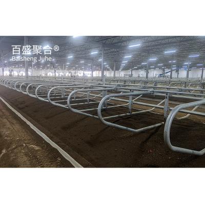 中国 耐久性 ± 1% の Q235 低炭素鋼牛棚 販売のため
