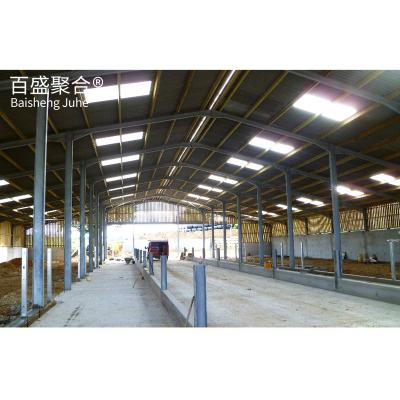 Cina Prefabbricazione isolata con struttura in acciaio pesante Q235 H-Beam per alloggiamento suini ASTM in vendita
