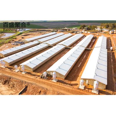 Cina Scatto di bestiame prefabbricato Progettazione Struttura in acciaio Casella di pollame per mucche maiali allevamenti di bovini in vendita