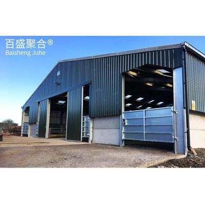 Cina Edifici in metallo prefabbricati per uso commerciale con colori personalizzati e disegno dello spazio di saldatura in vendita