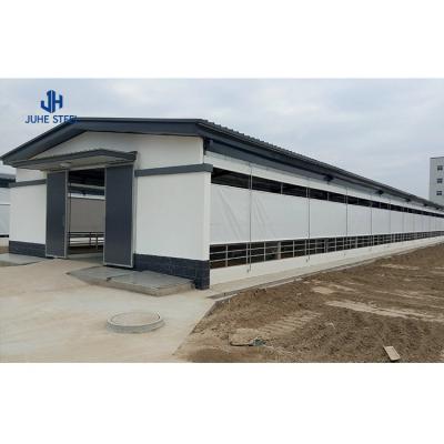 Cina Casa prefabbricata per bovini/caprini/ovini con telaio principale con travi di acciaio solide a forma di H in vendita